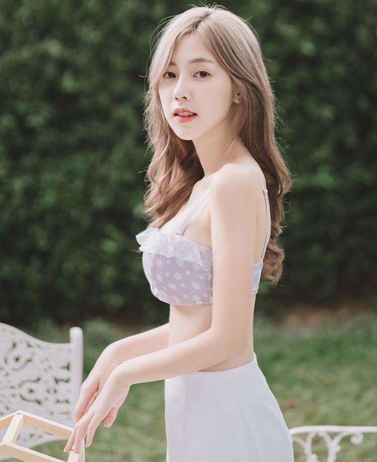 Zeiuss | Photos - Skirt